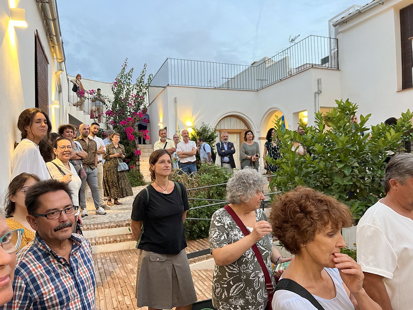 Los Patios de la Axerquía descubren la placa del Premio Europeo del ...